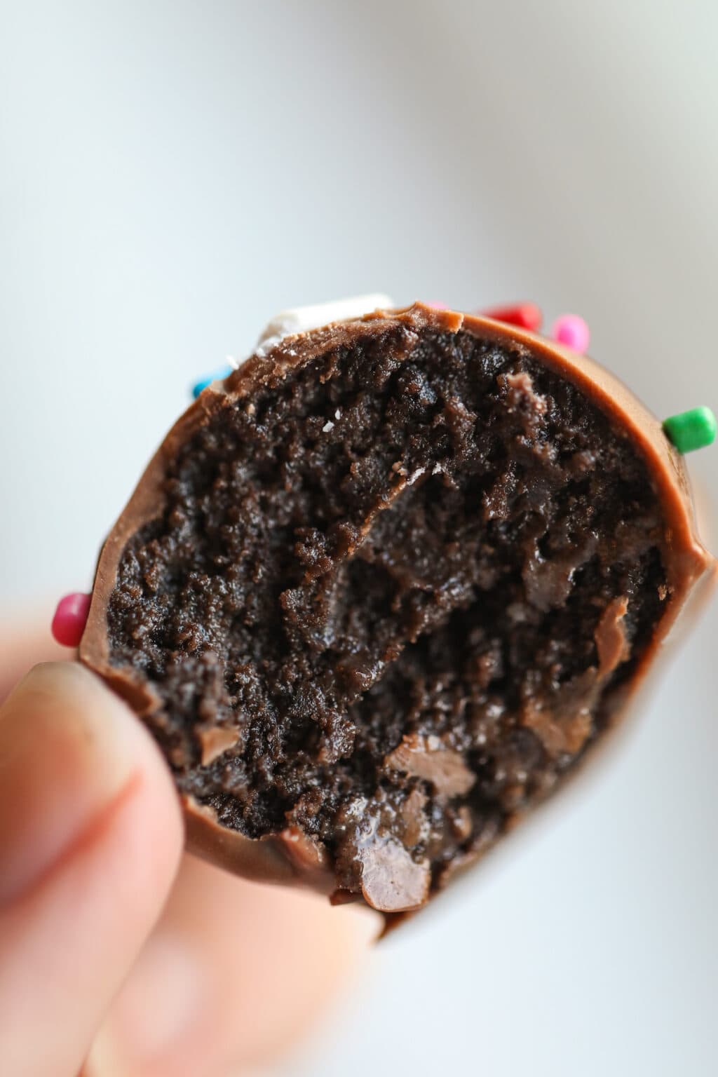 No Bake Oreo Cheesecake Balls - Lauren's Latest