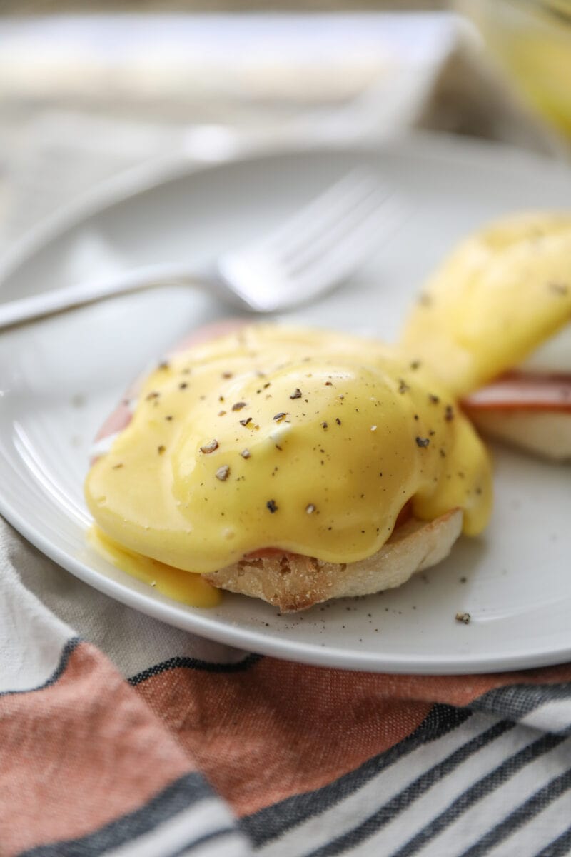Eggs Benedict Recipe For Two - Lauren's Latest