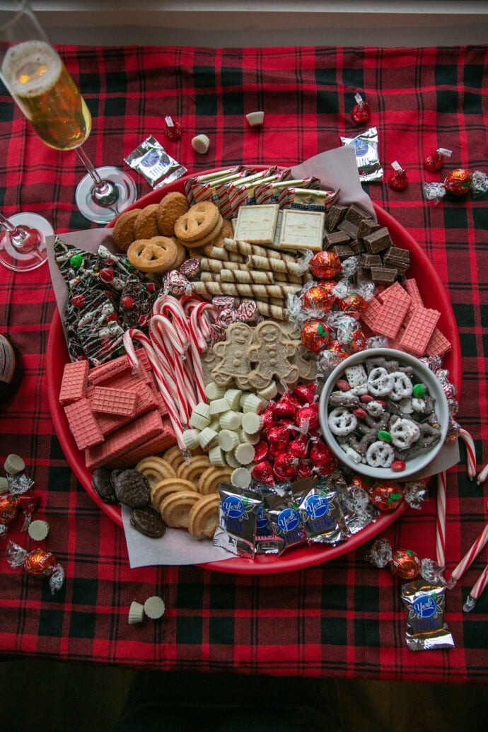 Christmas Dessert Board - Lauren's Latest