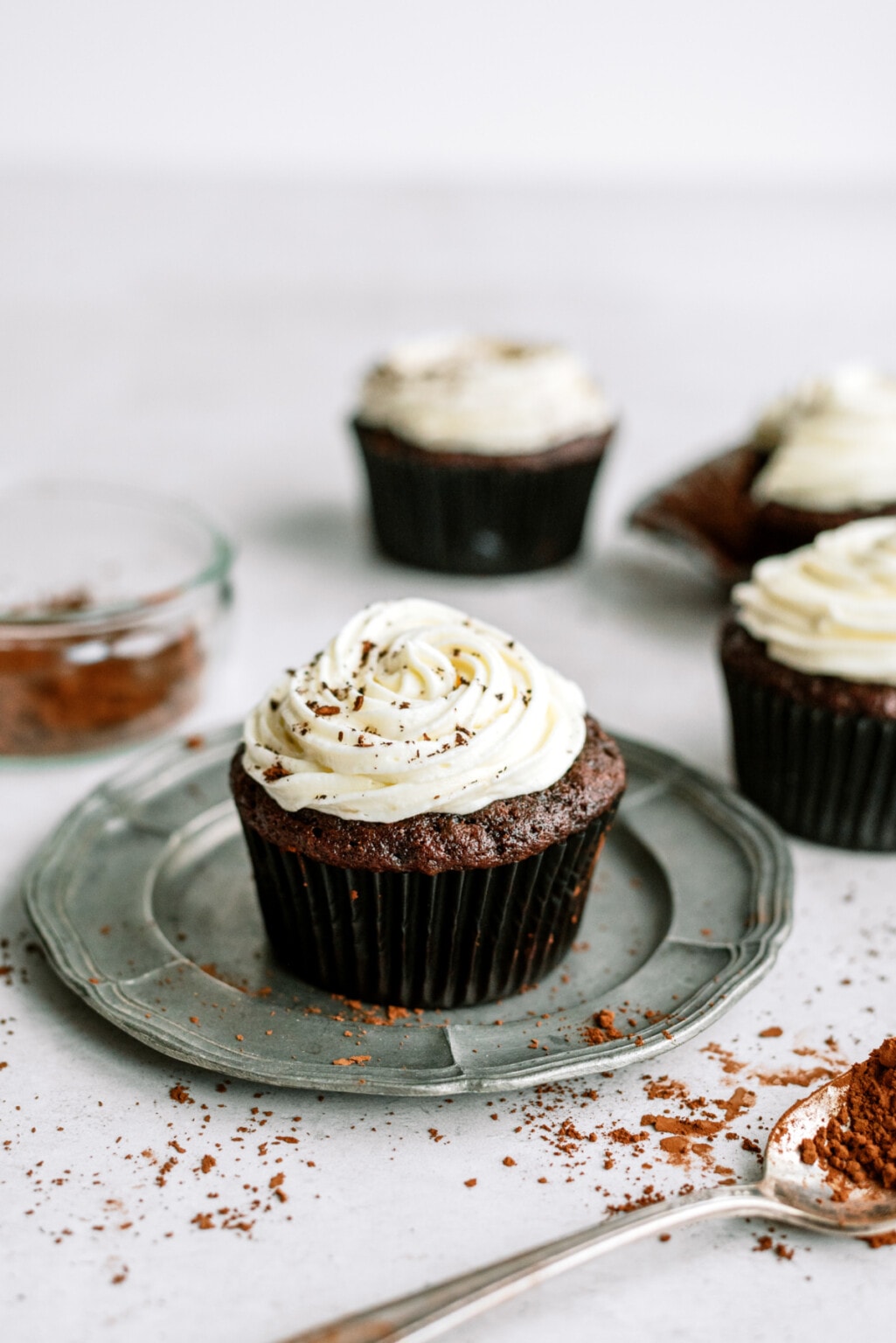 Chocolate Cupcakes with Vanilla Frosting - Lauren's Latest