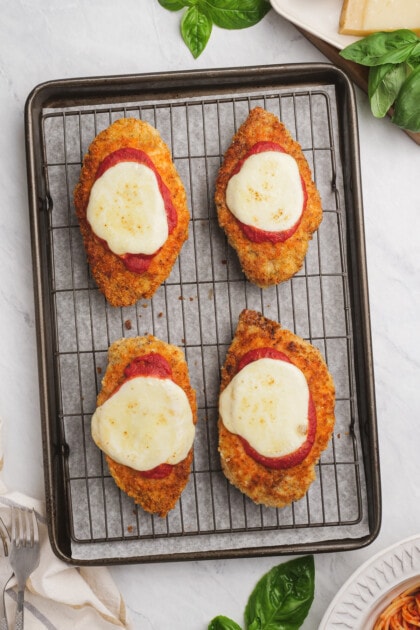 The BEST Crispy Chicken Parmesan Recipe - Lauren's Latest