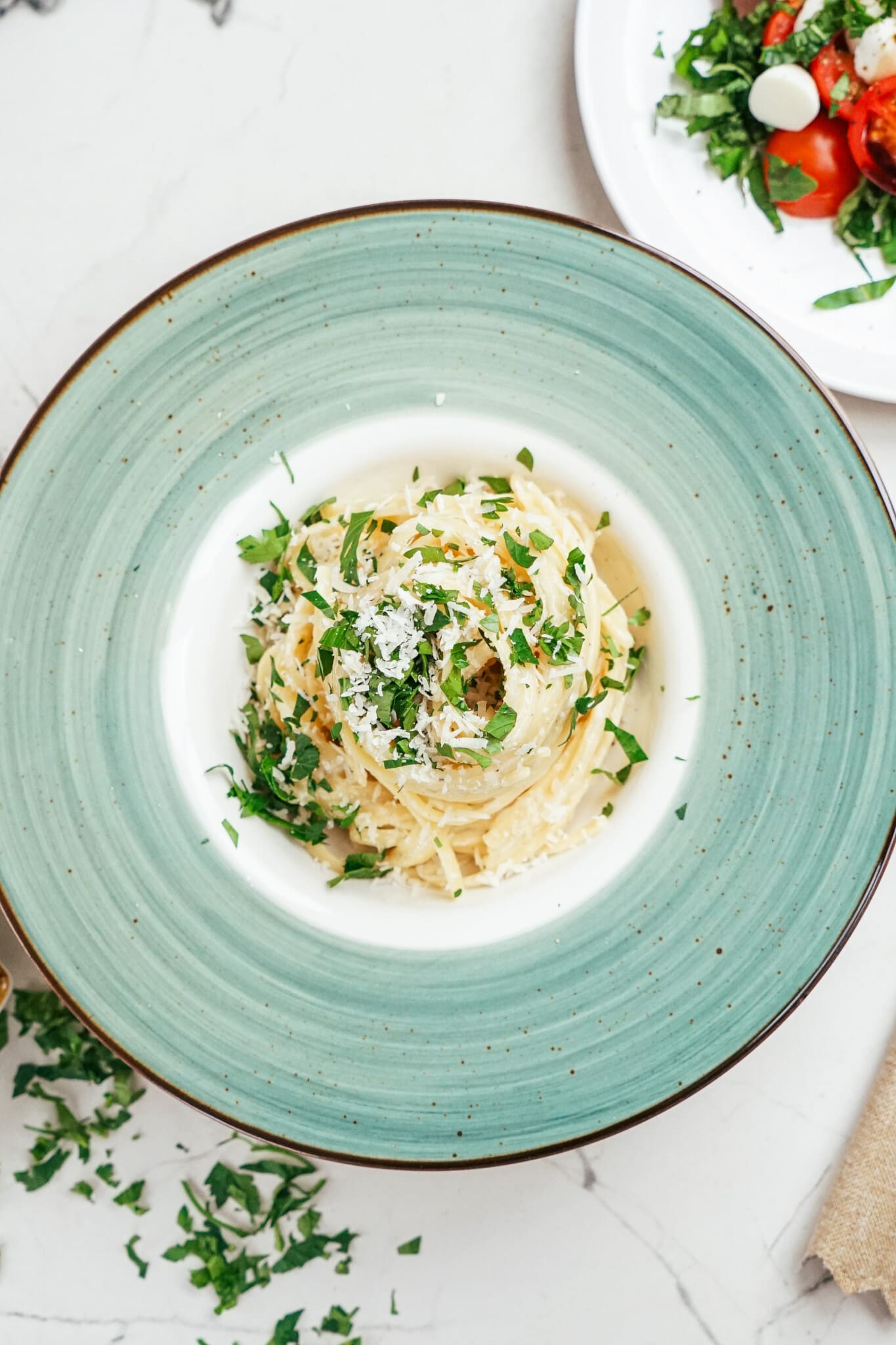 15-Minute Parmesan Garlic Linguine Pasta - Lauren's Latest