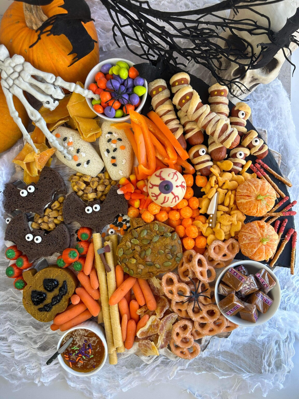 Halloween Snack Board Ideas (Char-BOO-terie!) - Lauren's Latest