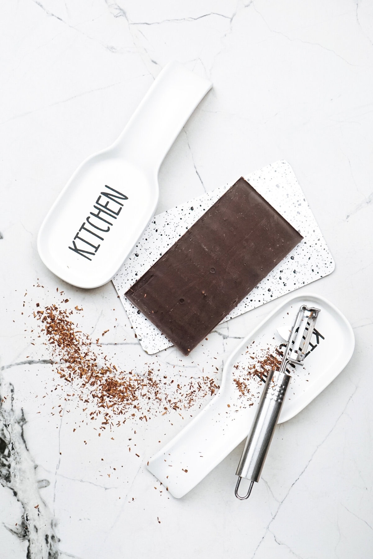 How to Make Chocolate Curls for Cake - Lauren's Latest