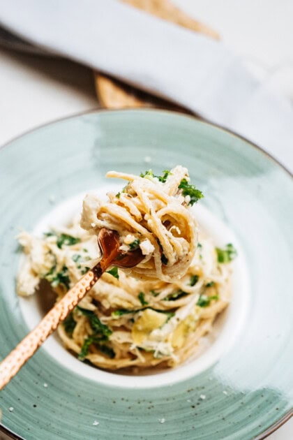 Garlic Chicken & Kale Spaghetti - Lauren's Latest