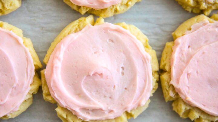 37 Old-Fashioned Christmas Cookies That Never Go Out of Style - Lauren ...